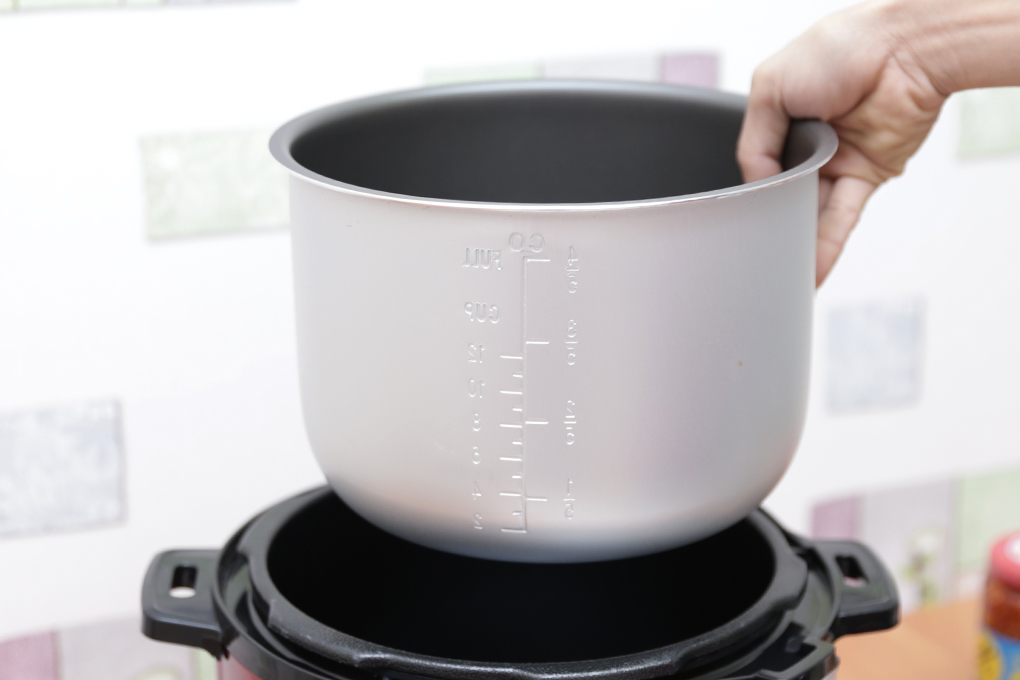 Nồi áp suất điện Sunhouse SHD-1562 6.0 lít