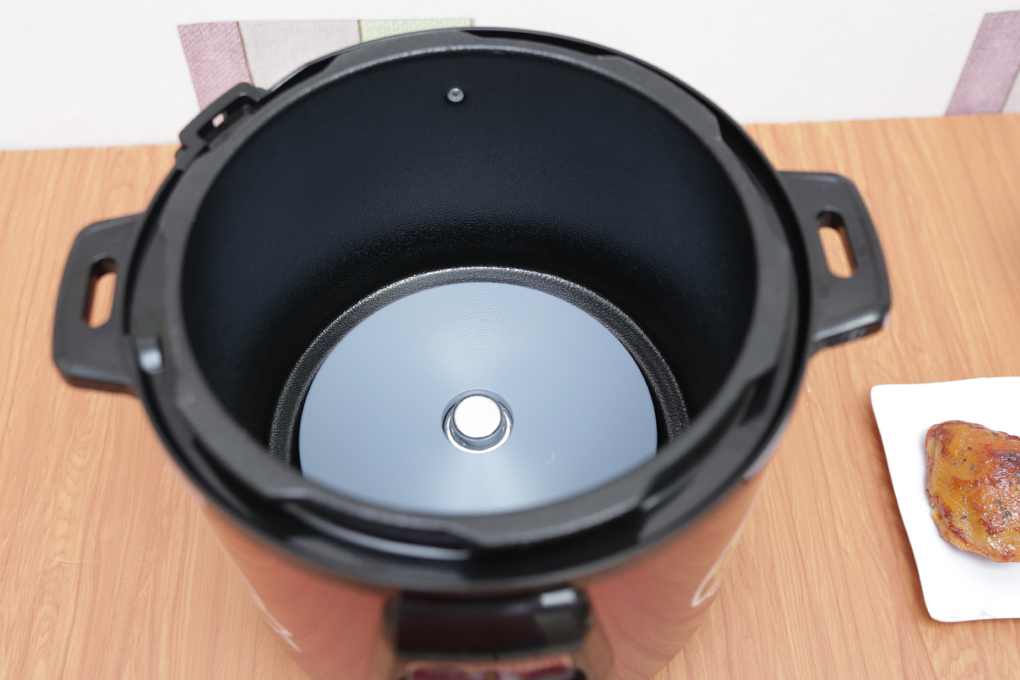 Nồi áp suất điện Sunhouse SHD-1562 6.0 lít